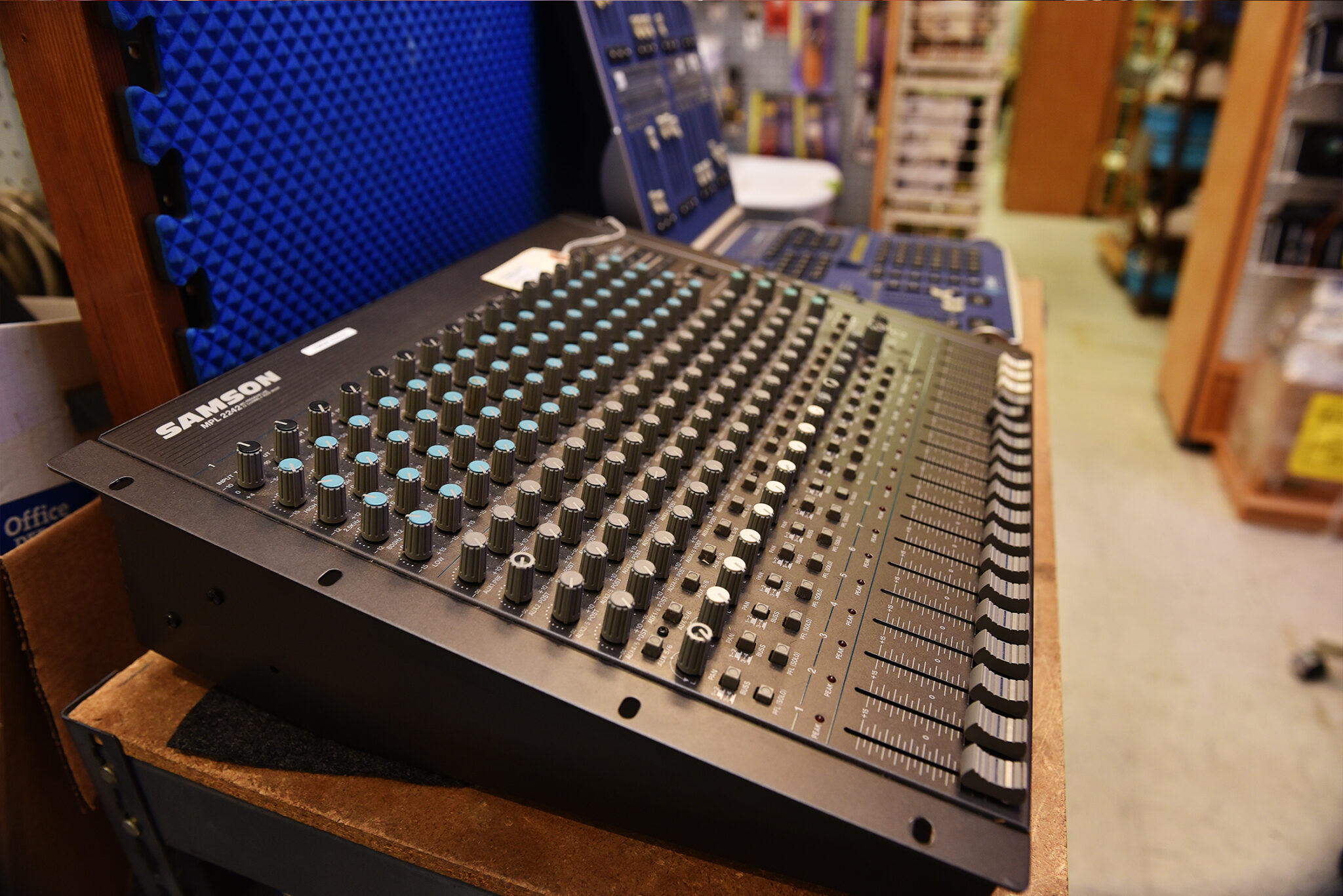 Electronic Parts Outlet